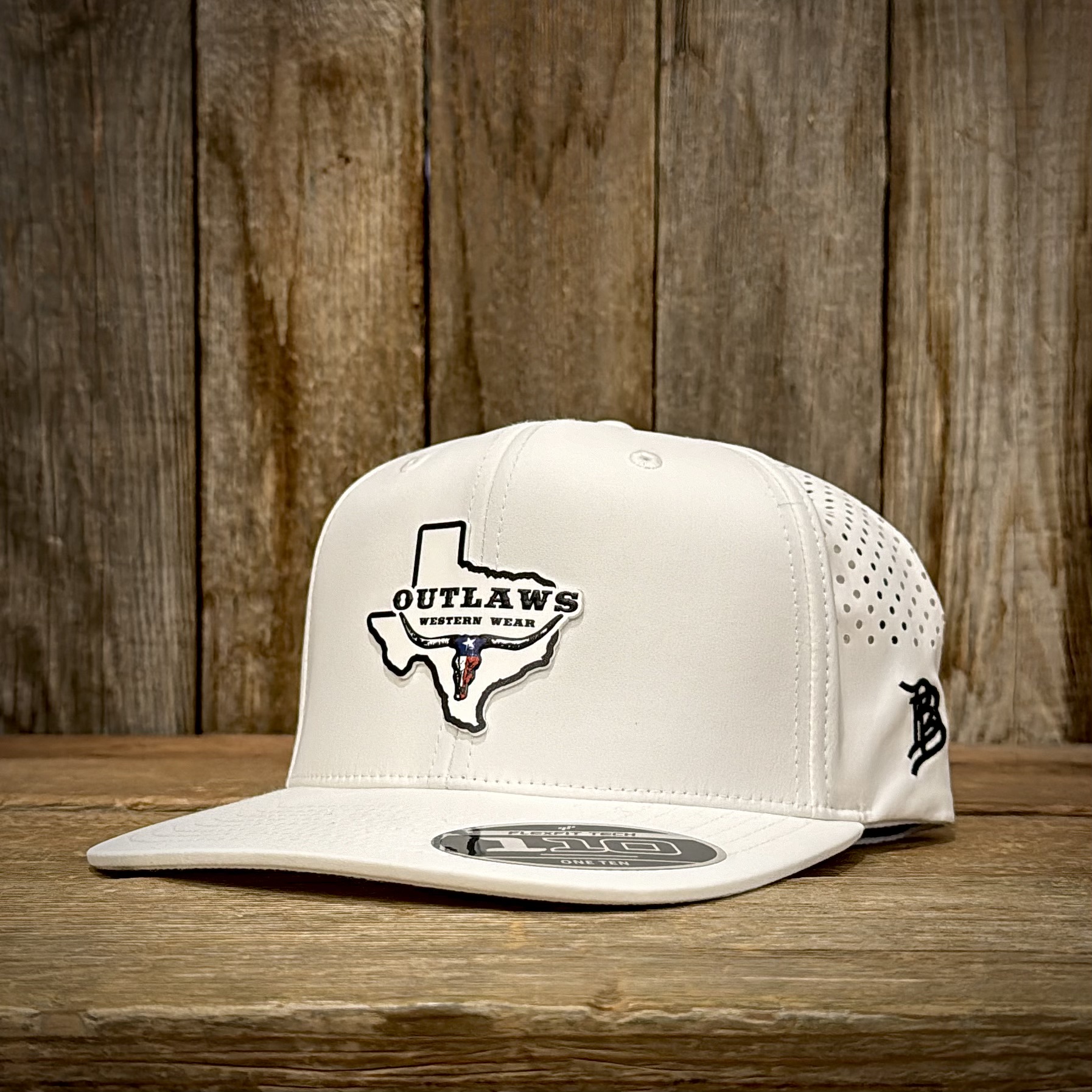 Outlaws White Performance Texas Map - OUTLAWS WESTERN WEAR